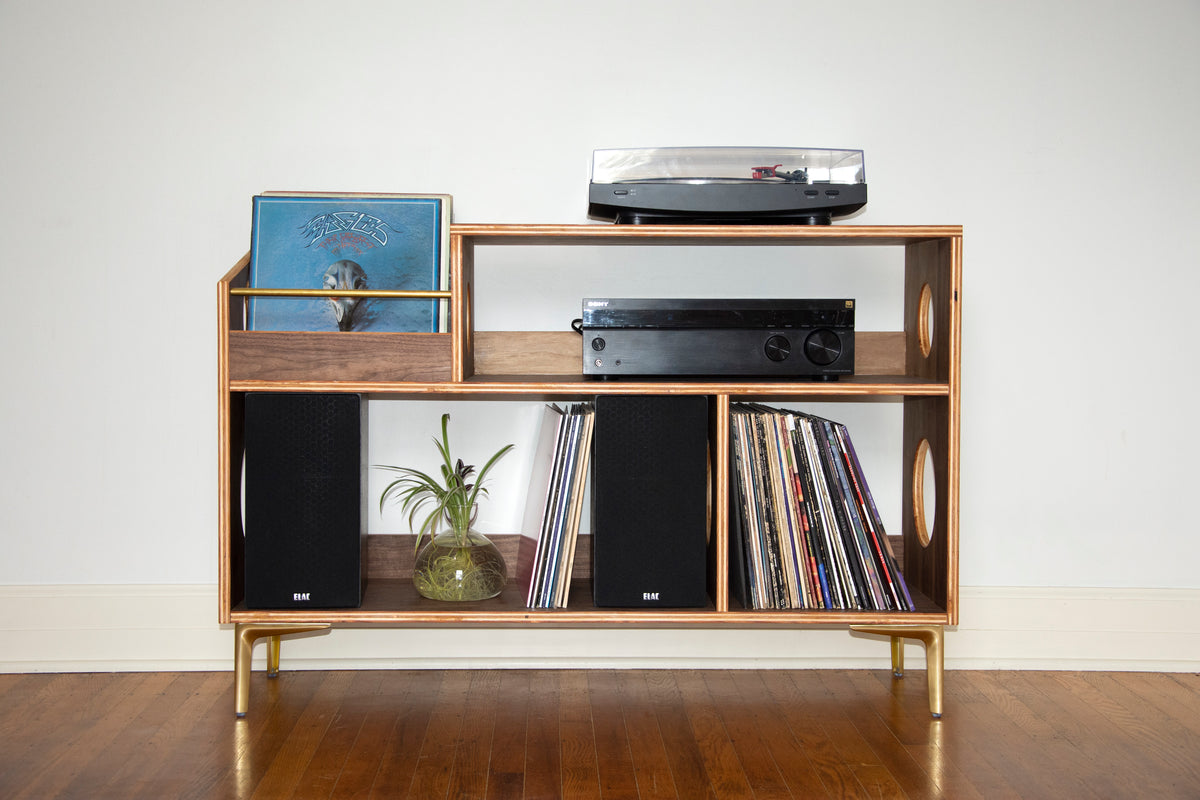 "The Headliner" Walnut Vinyl Record Console – Sidetracked Workshop