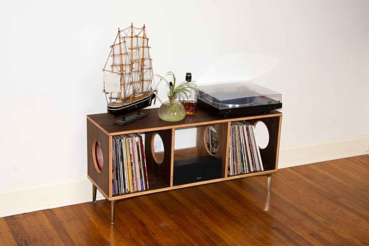 "The B-Side" Walnut Vinyl Record Console – Sidetracked Workshop